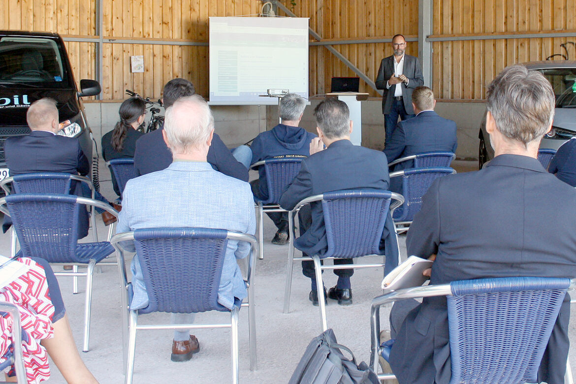 Offizielle Übergabe E-Vito an die Gemeinde Geratal – Gemeinde Geratal